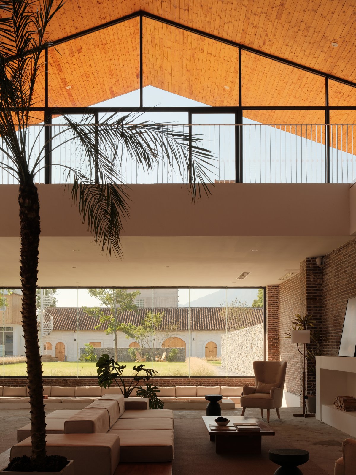 YinjiSpace - Benson Design x The Farm Tour Hotel