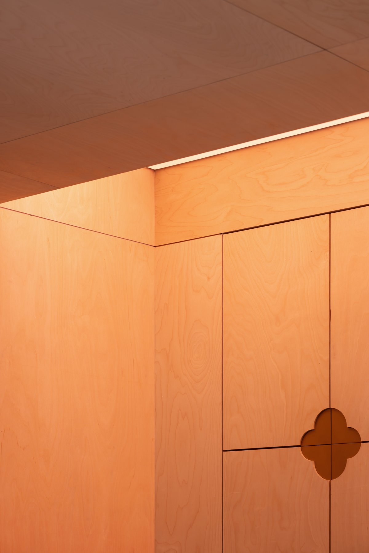 YinjiSpace - One Fine Day Studio & Partners x Lin Li Xu / CHATBY