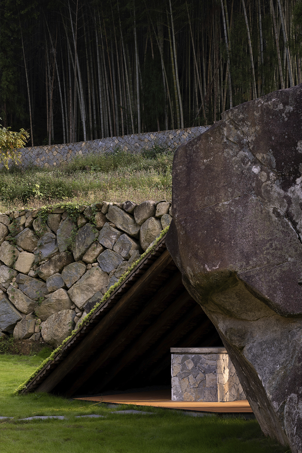 YINJISPACE - Thinking Design x Murka Hotel