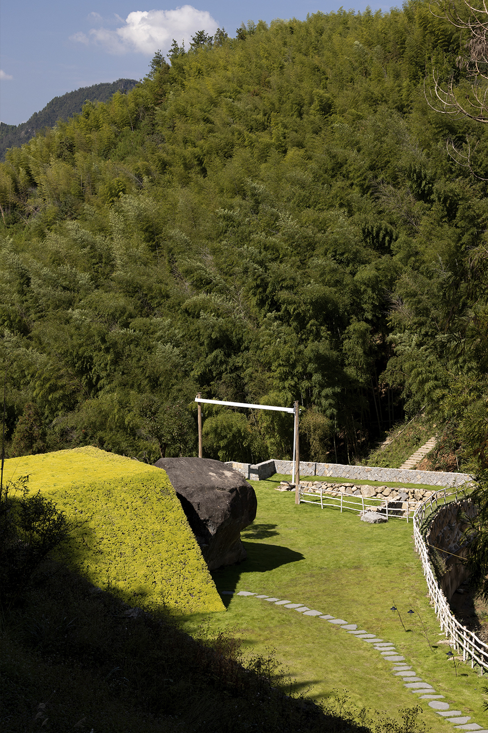 YINJISPACE - Thinking Design x Murka Hotel