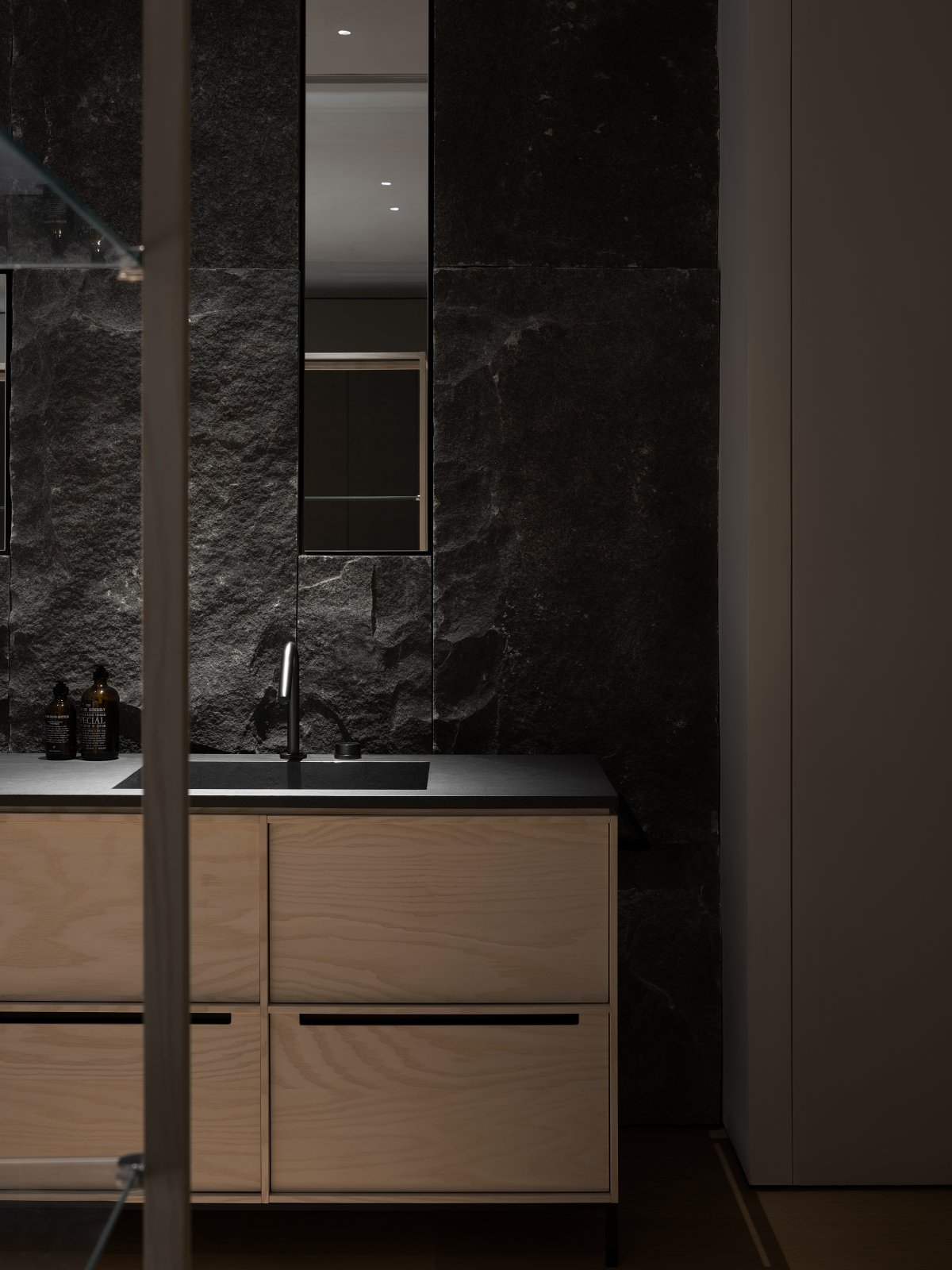 YINJISPACE - Tan Liyu x Methink Showroom