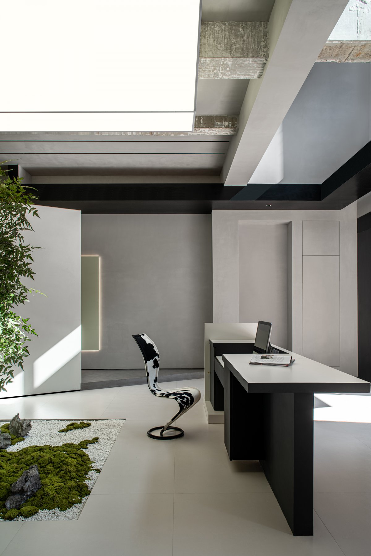 YinjiSpace - Ale x Fema Art Paint Exhibition Hall