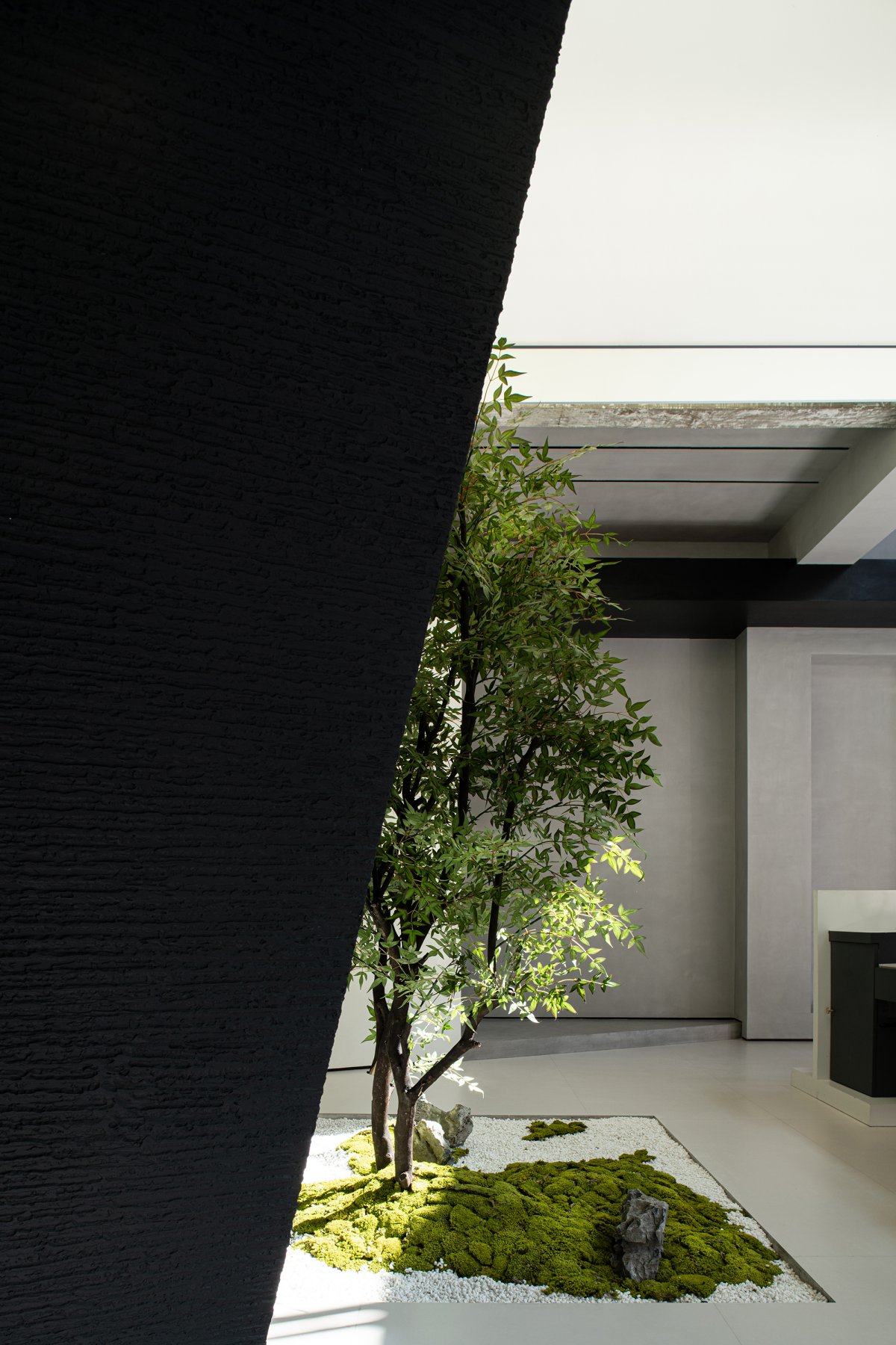 YinjiSpace - Ale x Fema Art Paint Exhibition Hall