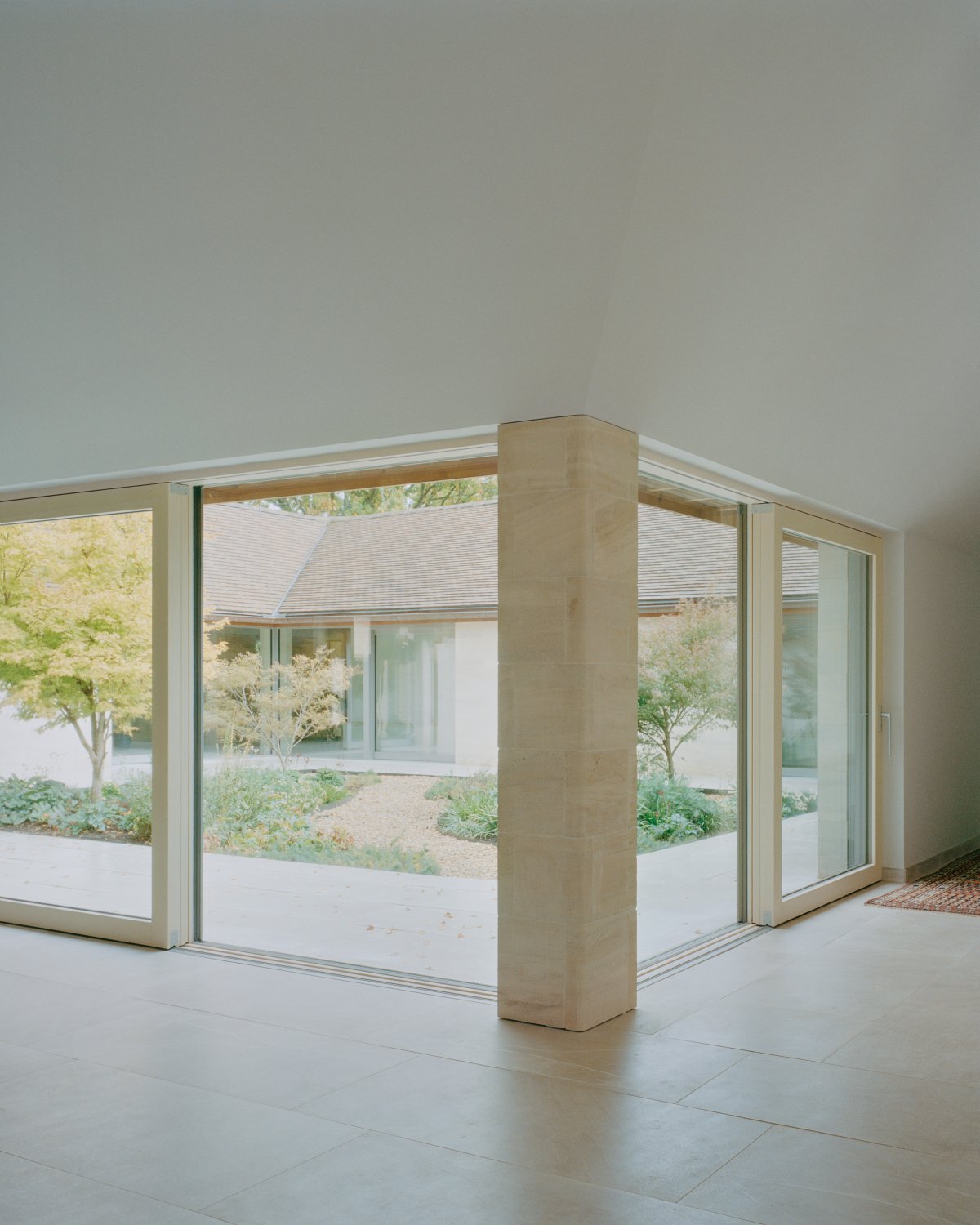 YinjiSpace - Tom Dowdall Architects x Eavesdrop