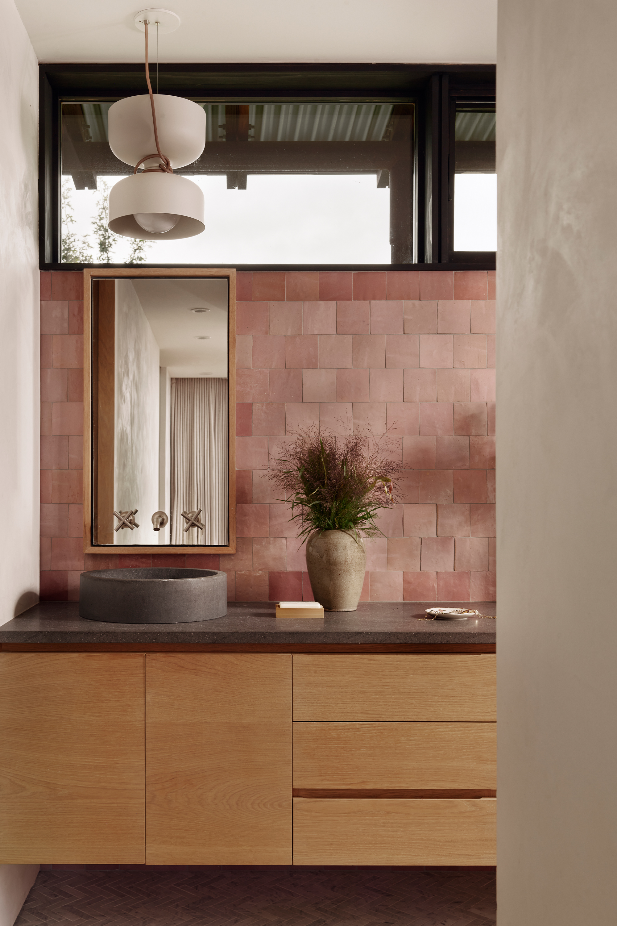 YINJISPACE - Baldridge Architects x Roam Ranch