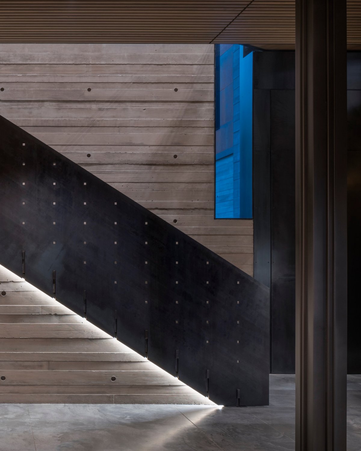 YinjiSpace - Stuart Silk x Yellowstone Residence