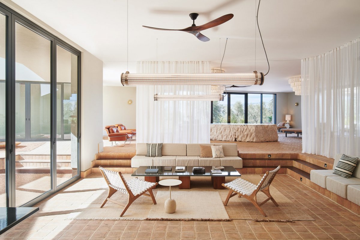 YinjiSpace - LA.M x lioni alma mason