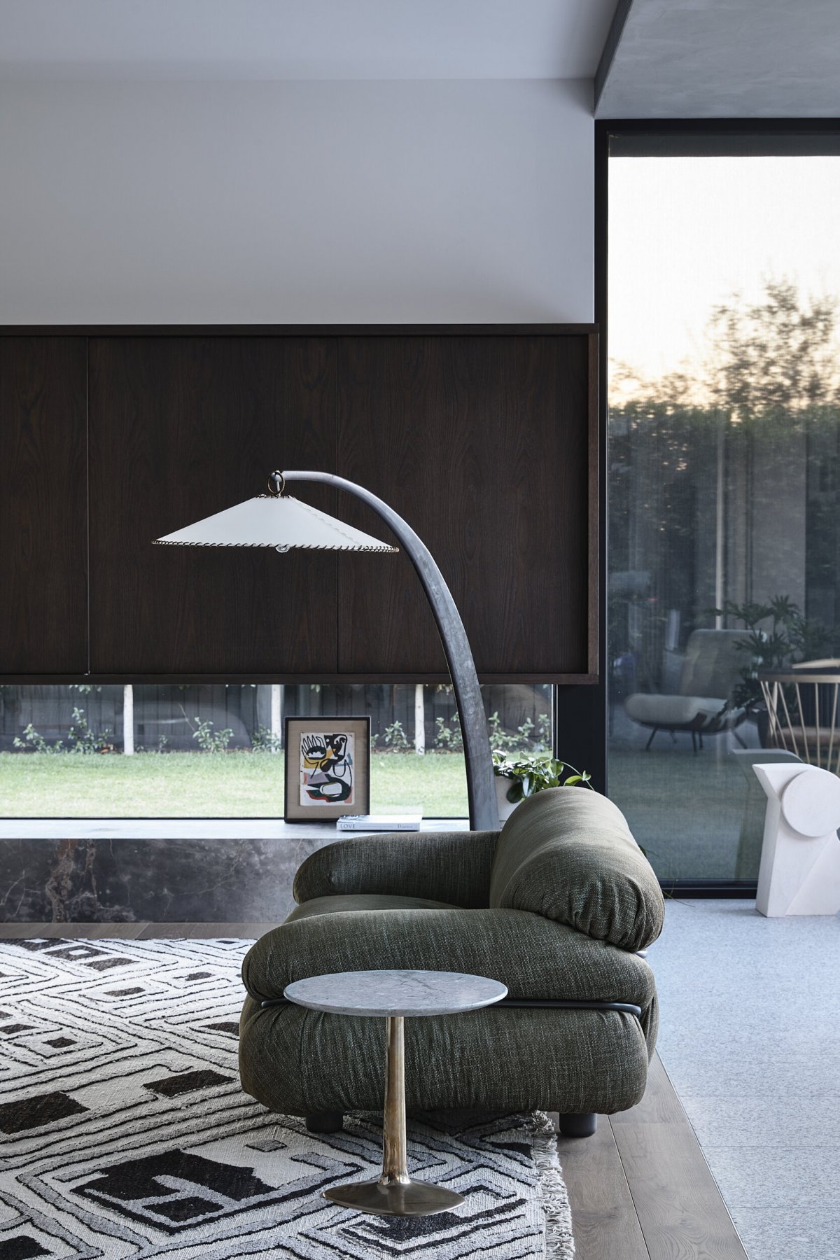 YinjiSpace - Simone Haag x Jennings