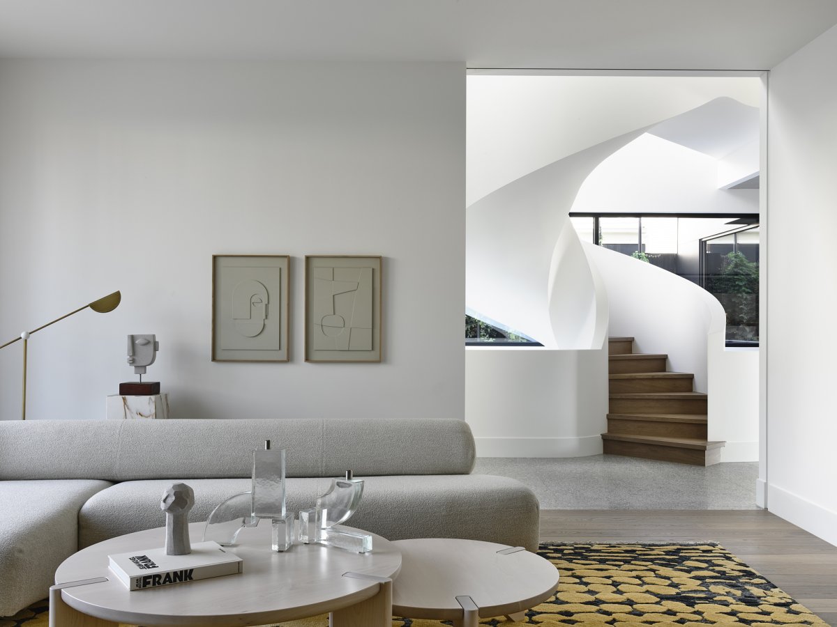 YinjiSpace - Simone Haag x Jennings