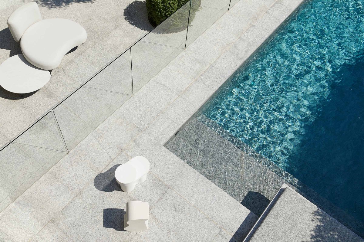 YinjiSpace - Simone Haag x Jennings