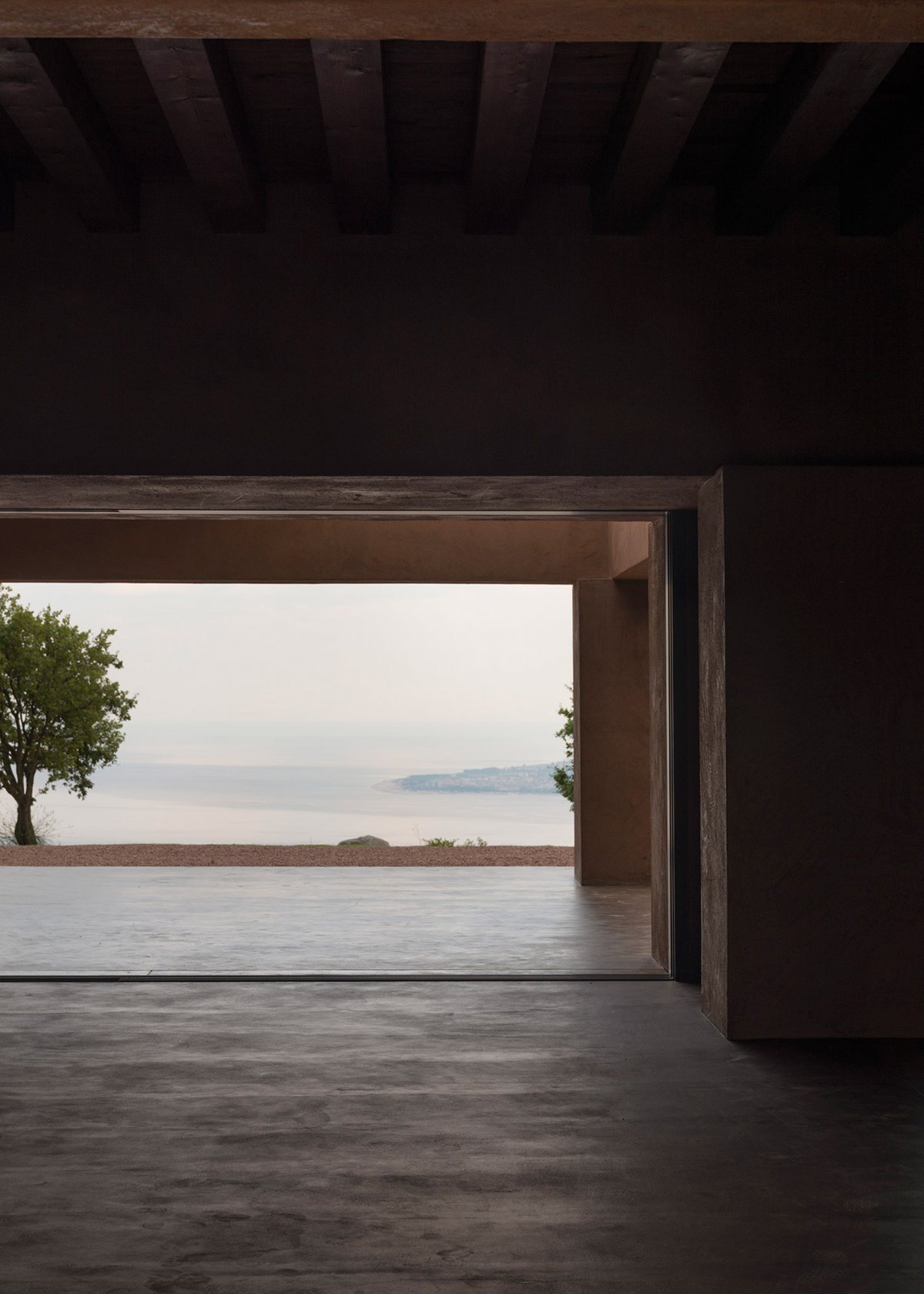 YINJISPACE - MORQ Architecture x Villa RA