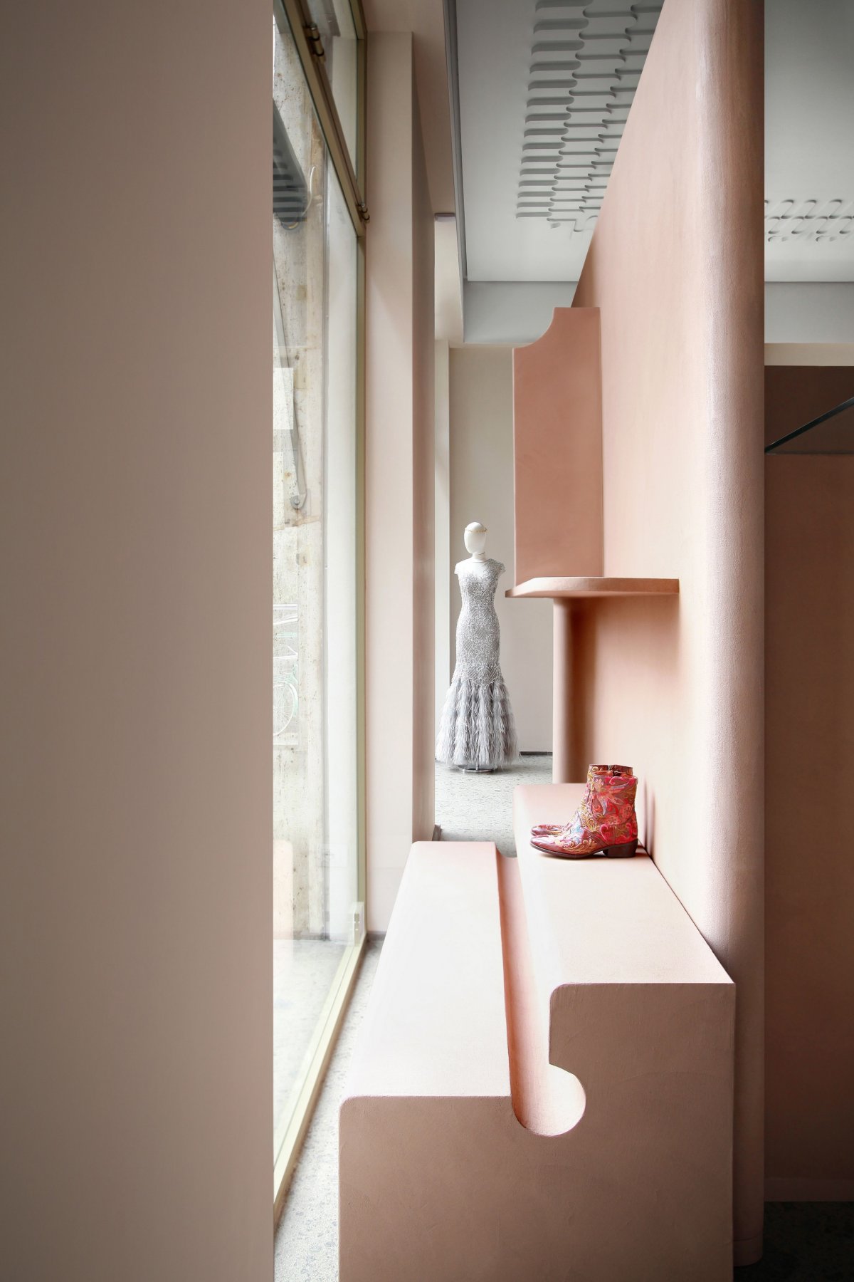 YinjiSpace - Marcante Testa x Imarika Milan Boutique