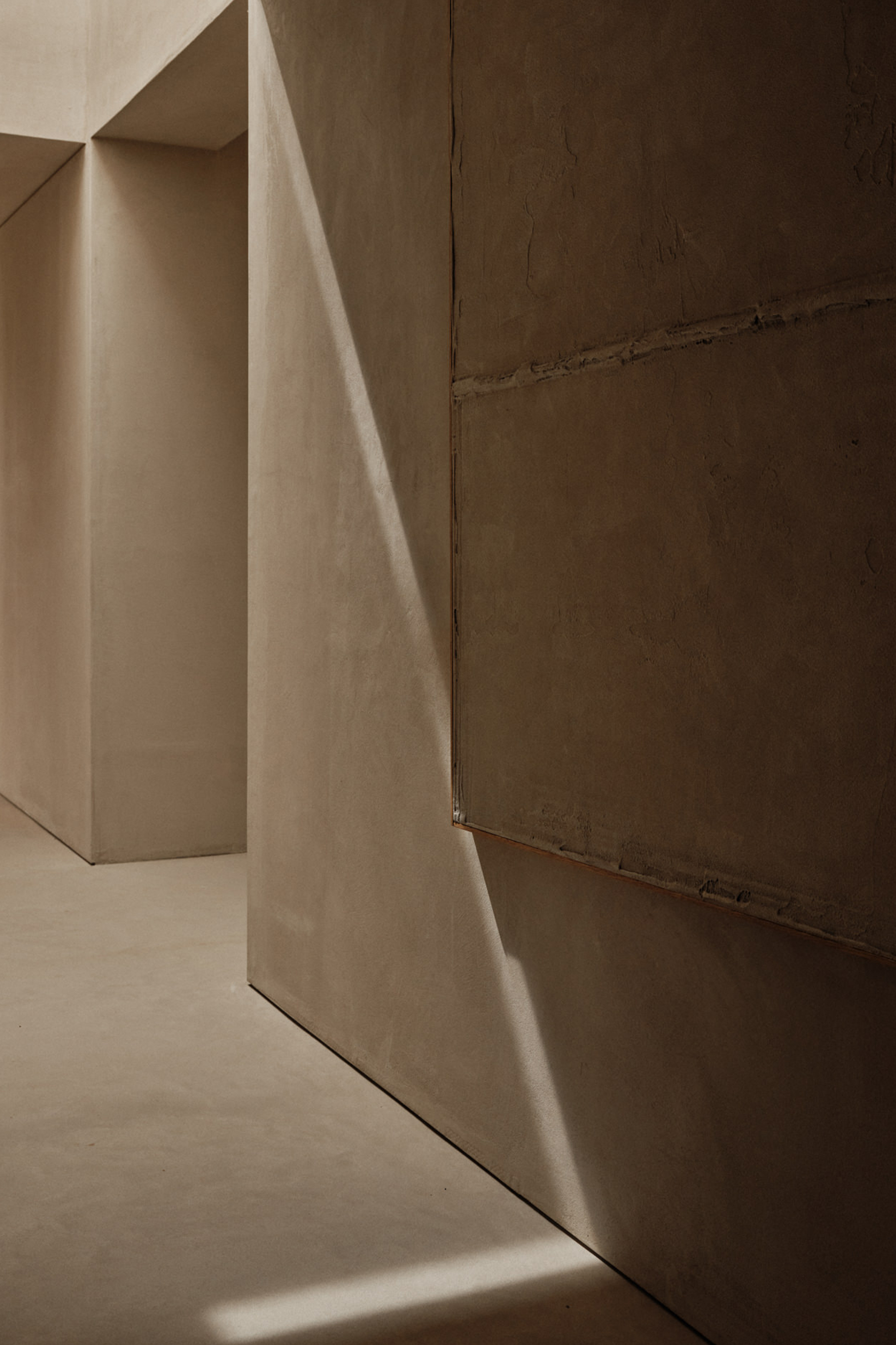 YINJISPACE - Georg Roske x The Eye Behind Georg Roske