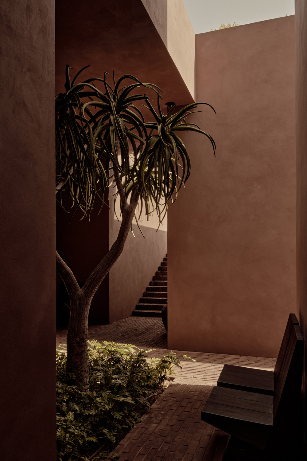 YINJISPACE - Georg Roske x The Eye Behind Georg Roske