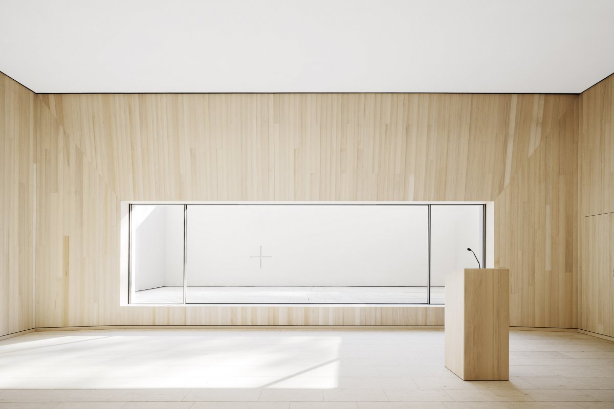 YinjiSpace - Kaestle Ocker x Aussegnungshalle Waldfriedhof