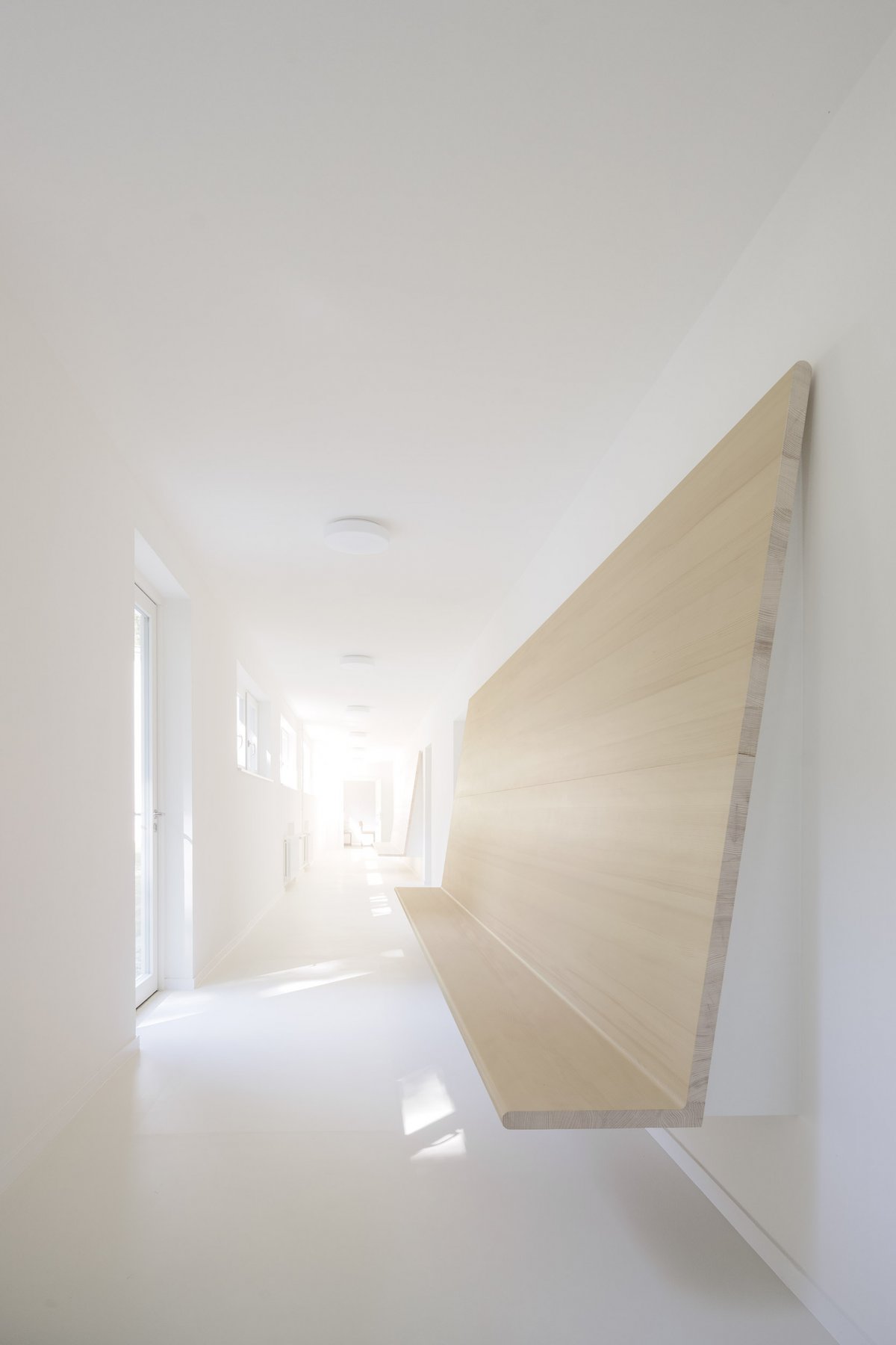 YINJISPACE - Kaestle Ocker x Aussegnungshalle Waldfriedhof