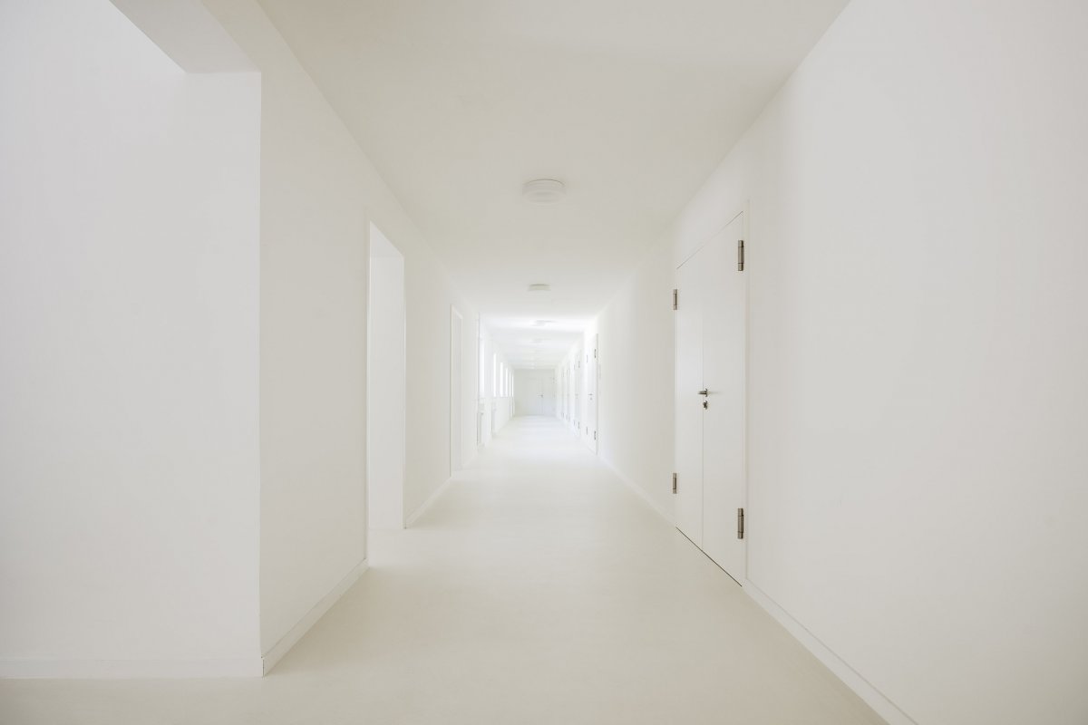 YINJISPACE - Kaestle Ocker x Aussegnungshalle Waldfriedhof