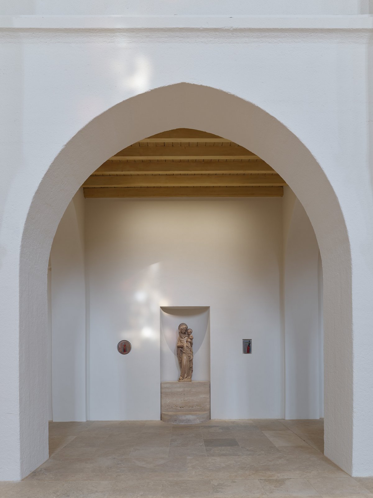 YINJISPACE - Schleicher Ragaller x St Fidelis Church