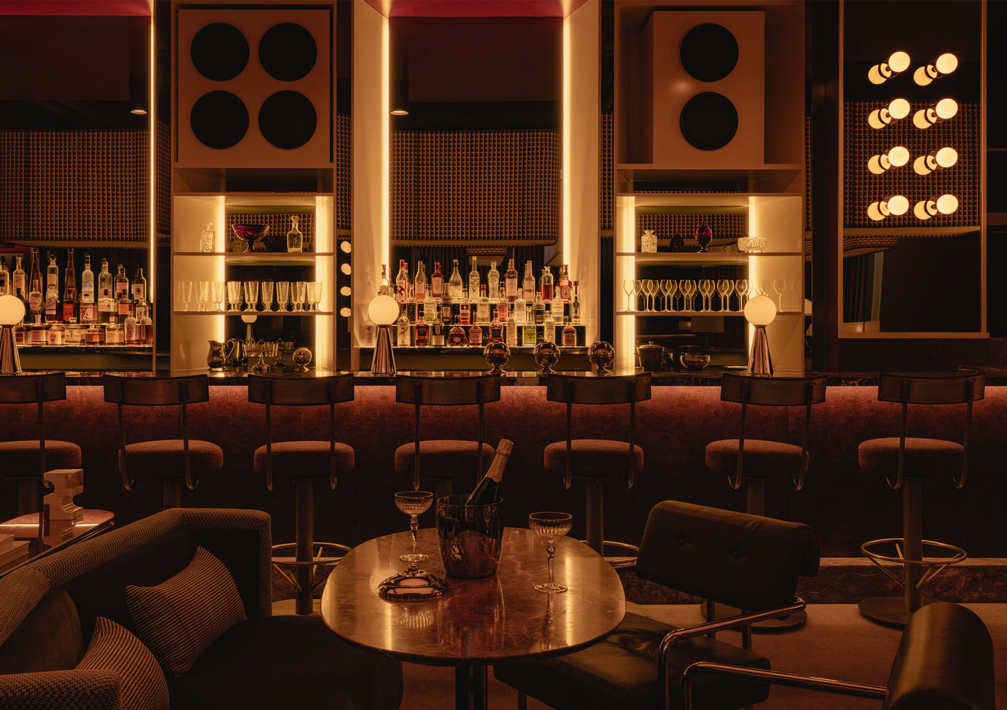 YINJISPACE - Craig Stanghetta x Mimi, Olia & Va!