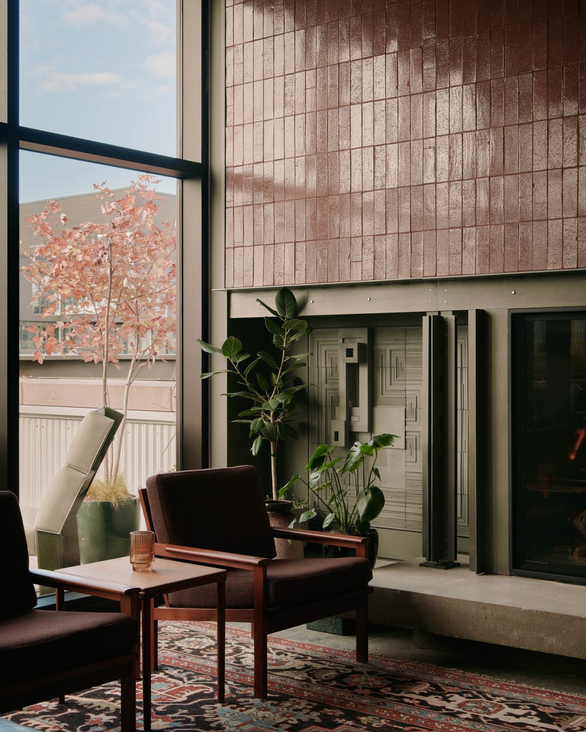 YINJISPACE - Shim-Sutcliffe Architects x Evangeline Bar And Lounge