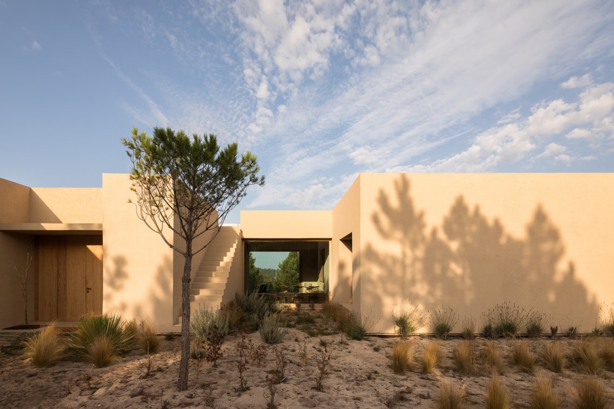 YINJISPACE - ESTEVA i ESTEVA