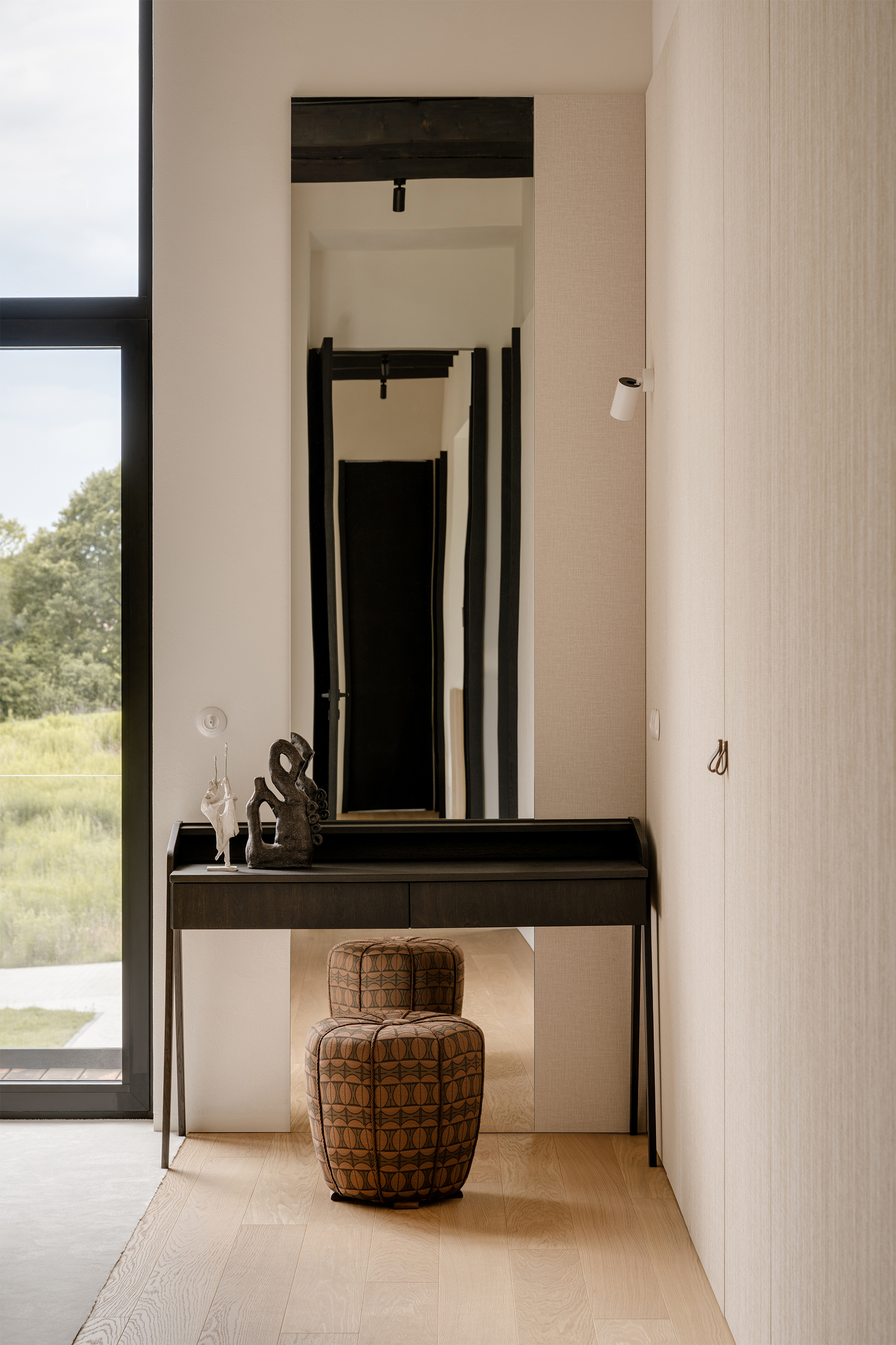 YINJISPACE - Oskar Firek Architects x DKR House