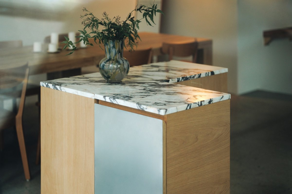 YinjiSpace - Altbau Studio x Acid House