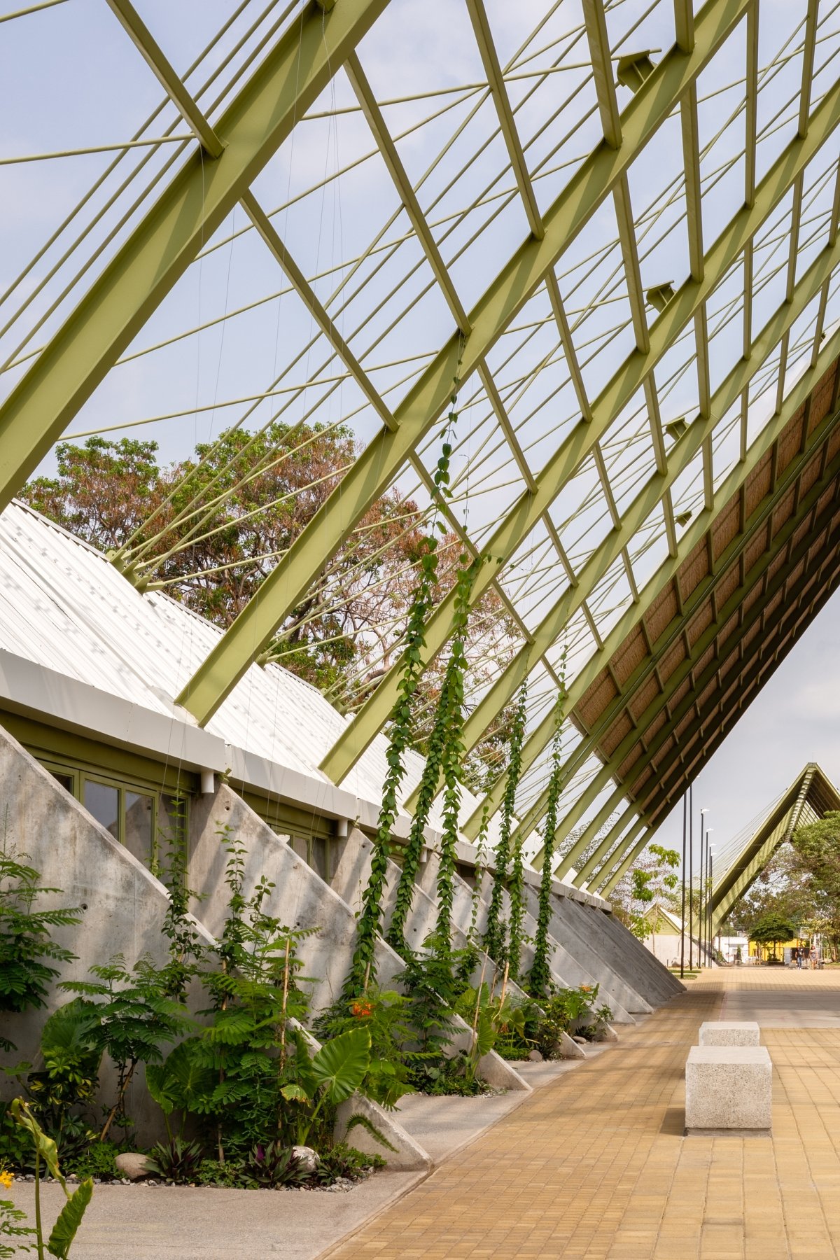 YinjiSpace - Colectivo C733 x Tapachula Station