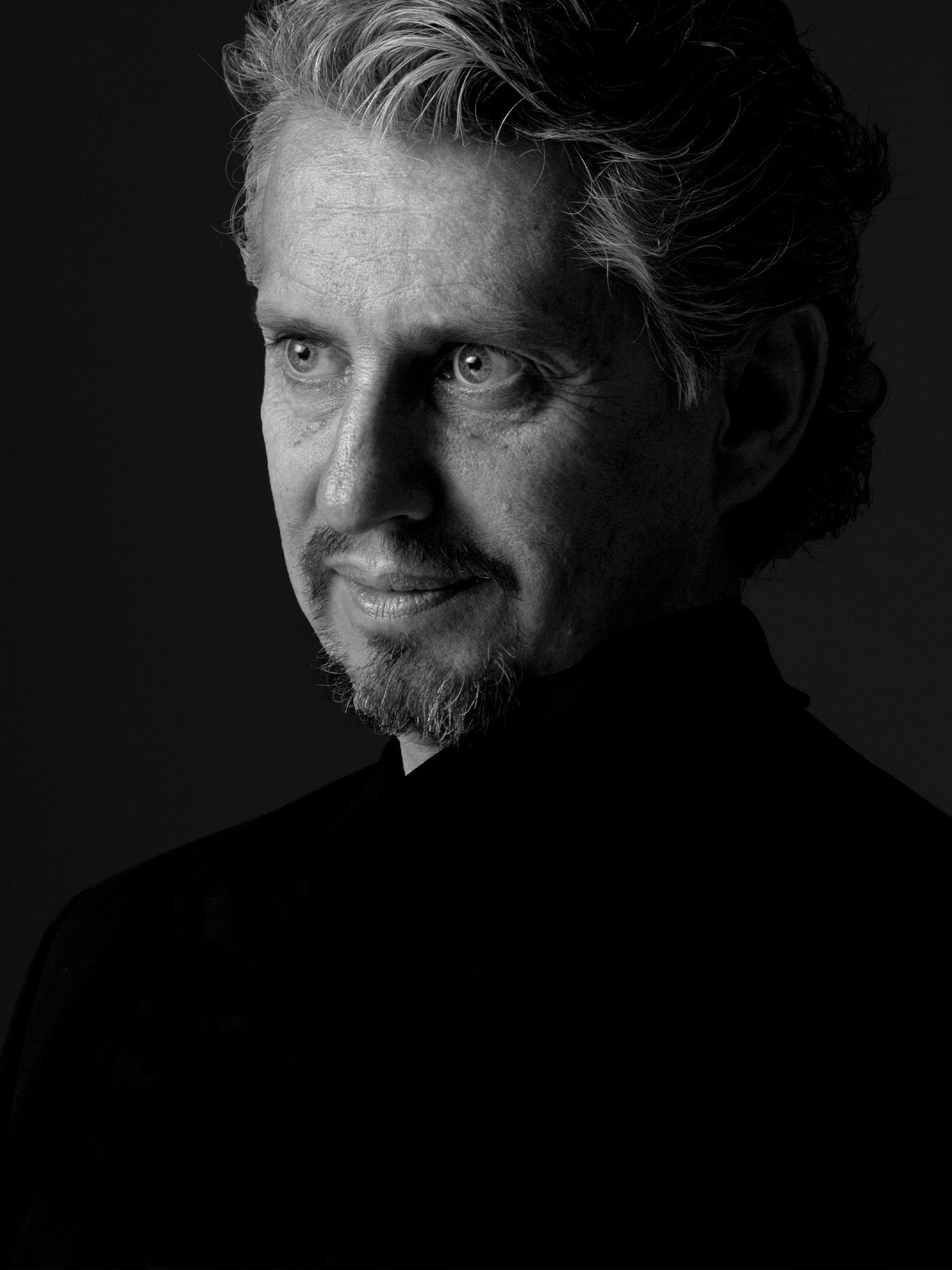 YINJISPACE - Miguel Ángel Aragonés