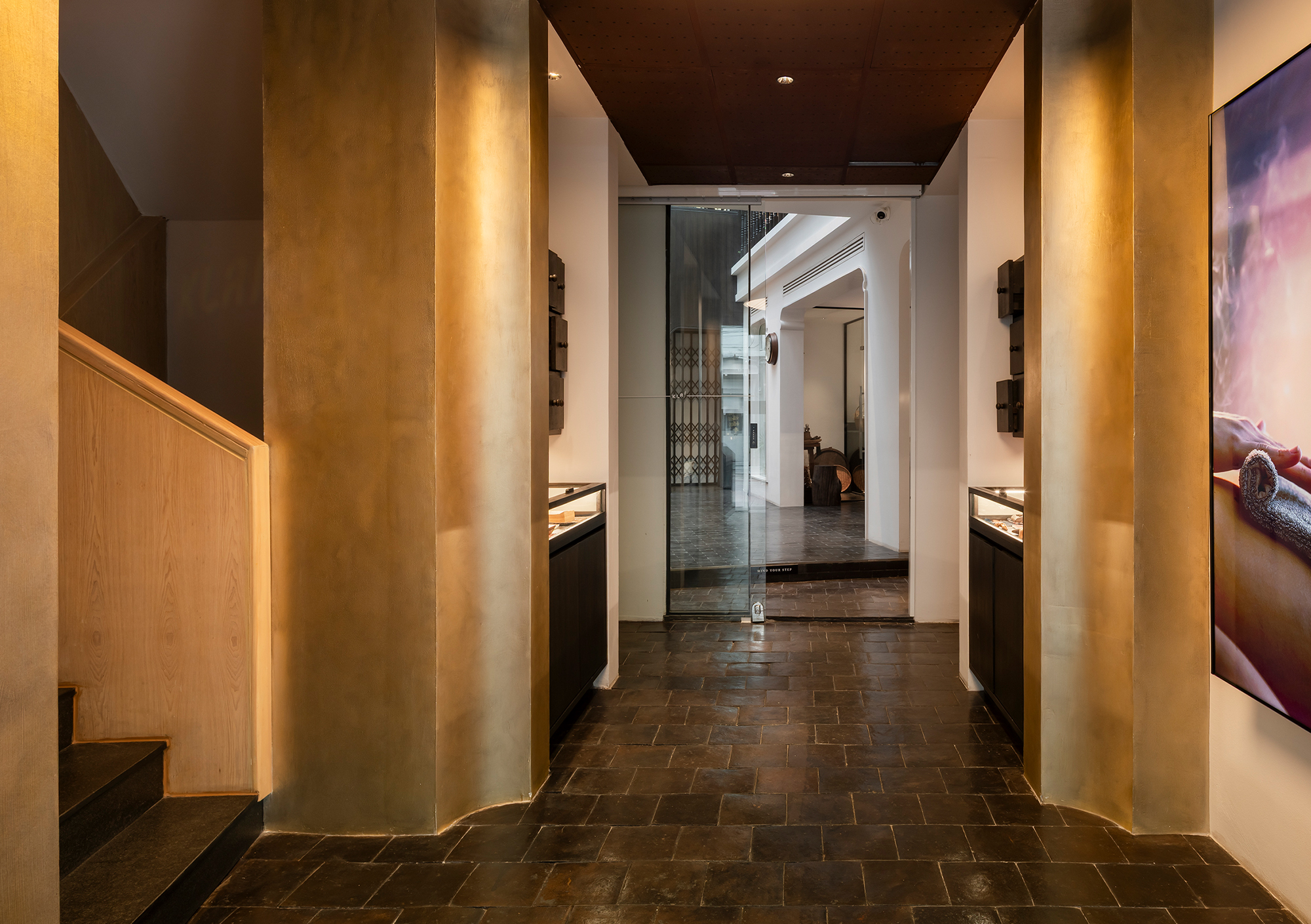 YINJISPACE - Sixseven Studio x Klai