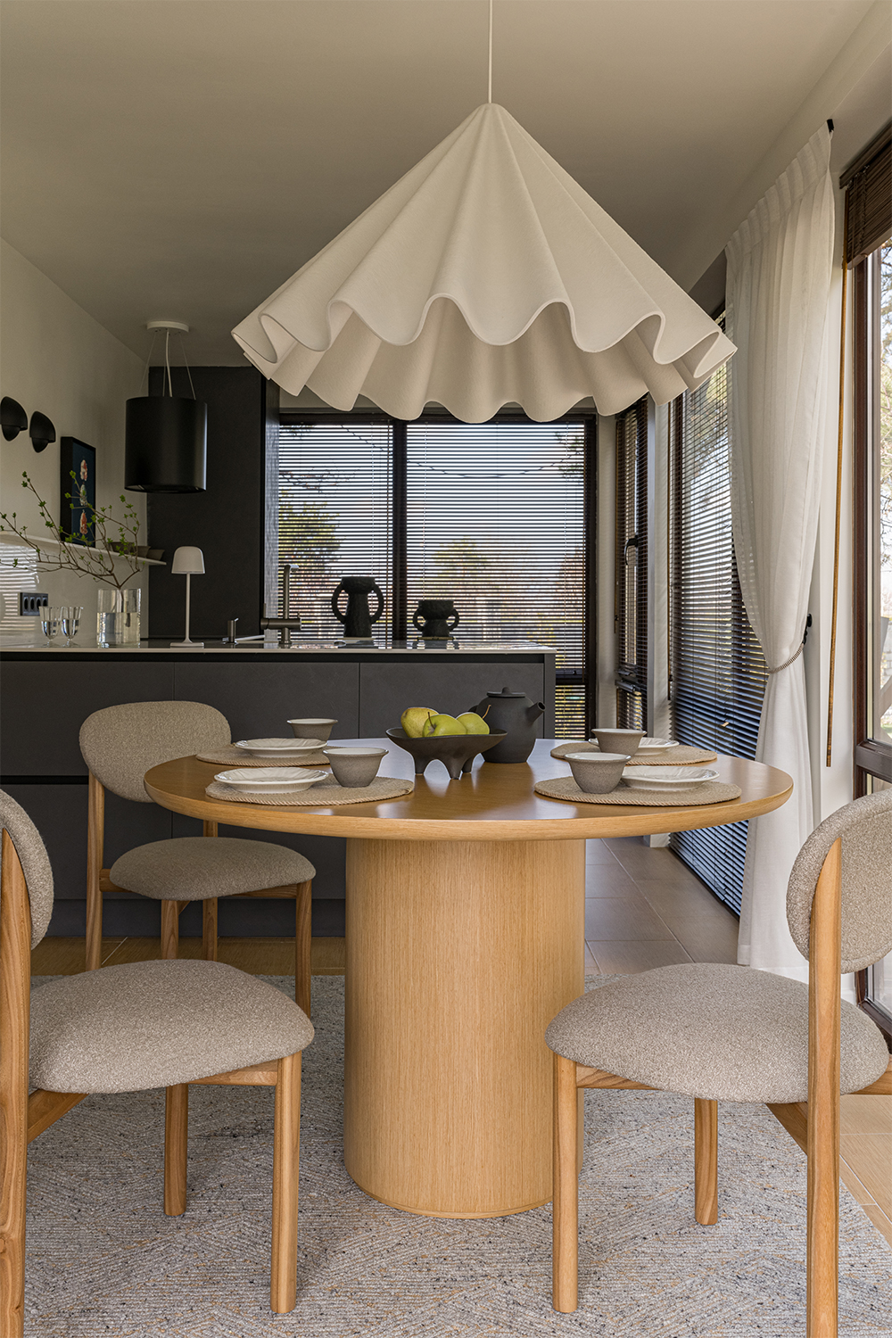 YINJISPACE - Kurmanalieva Zhanar x Dacha House