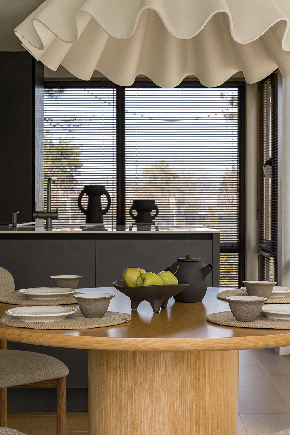 YINJISPACE - Kurmanalieva Zhanar x Dacha House