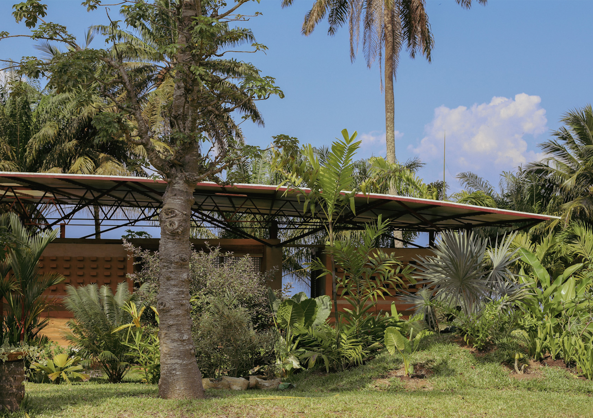 YINJISPACE - Laboratoire Moyesoa x Pavillon Essoa