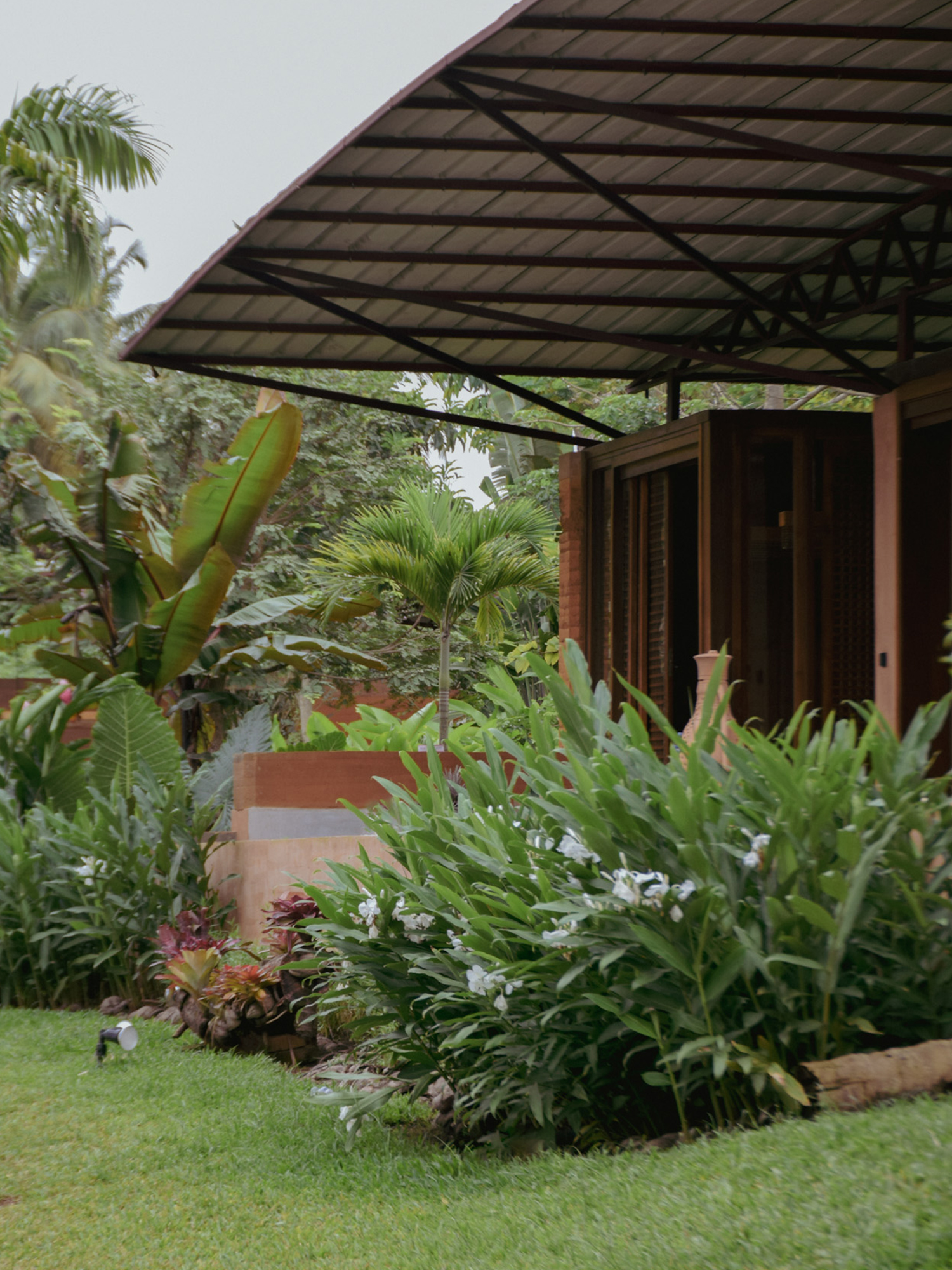 YinjiSpace - Laboratoire Moyesoa x Pavillon Essoa